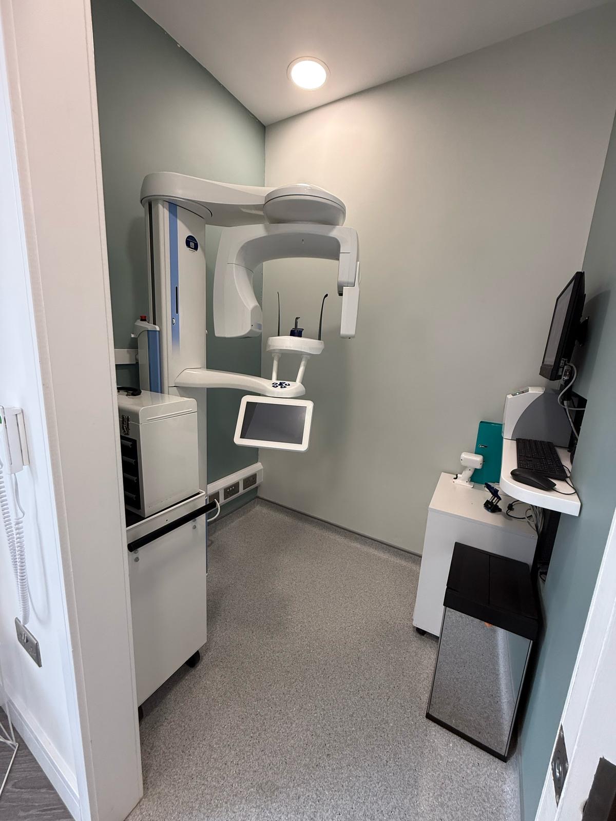 Confident Dental and Implant Bishop’s Cleeve – Oral Surgery ltd